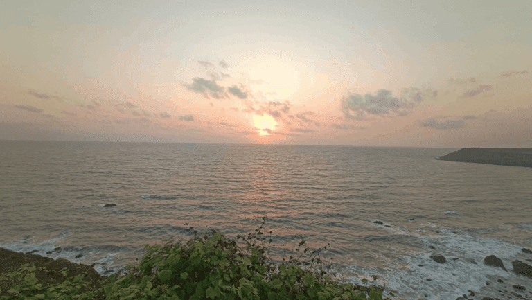 A day trip to Devgad Beach & Windmill Garden